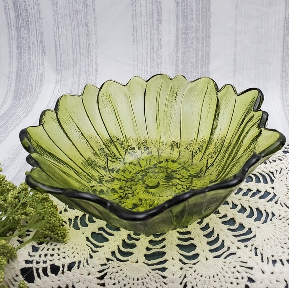 Indiana Glass | Accents | Vtg Indiana Glass Olive Green Lily Pons Bowl ...